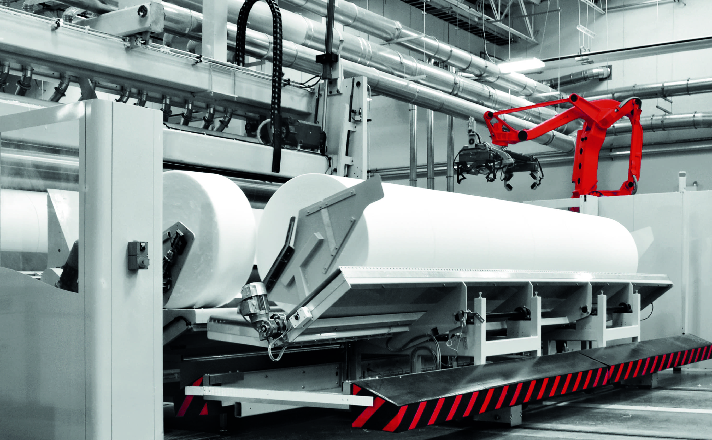 Winders and rewinders for nonwoven, paper and tissue